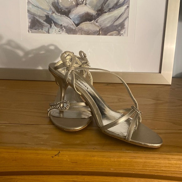 Lasonia | Shoes | Gold Beautiful Strapped Heels | Poshmark